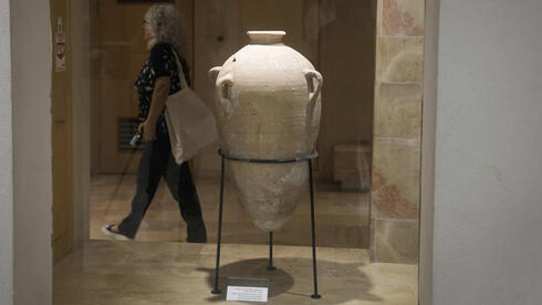 Ancient clay jar smashed by 5-year-old visitor back on display in Haifa ...