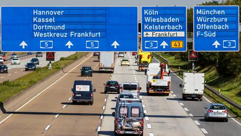 No limits: The thrill of speed on Germany’s autobahn